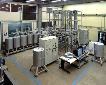 Coupled of the liquid liquid extraction and distillation unit in DN200 ...